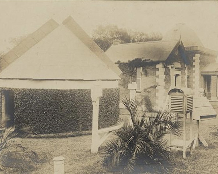 Curator's Talk: Starry Night The World Of John Tebbutt - Galston ...